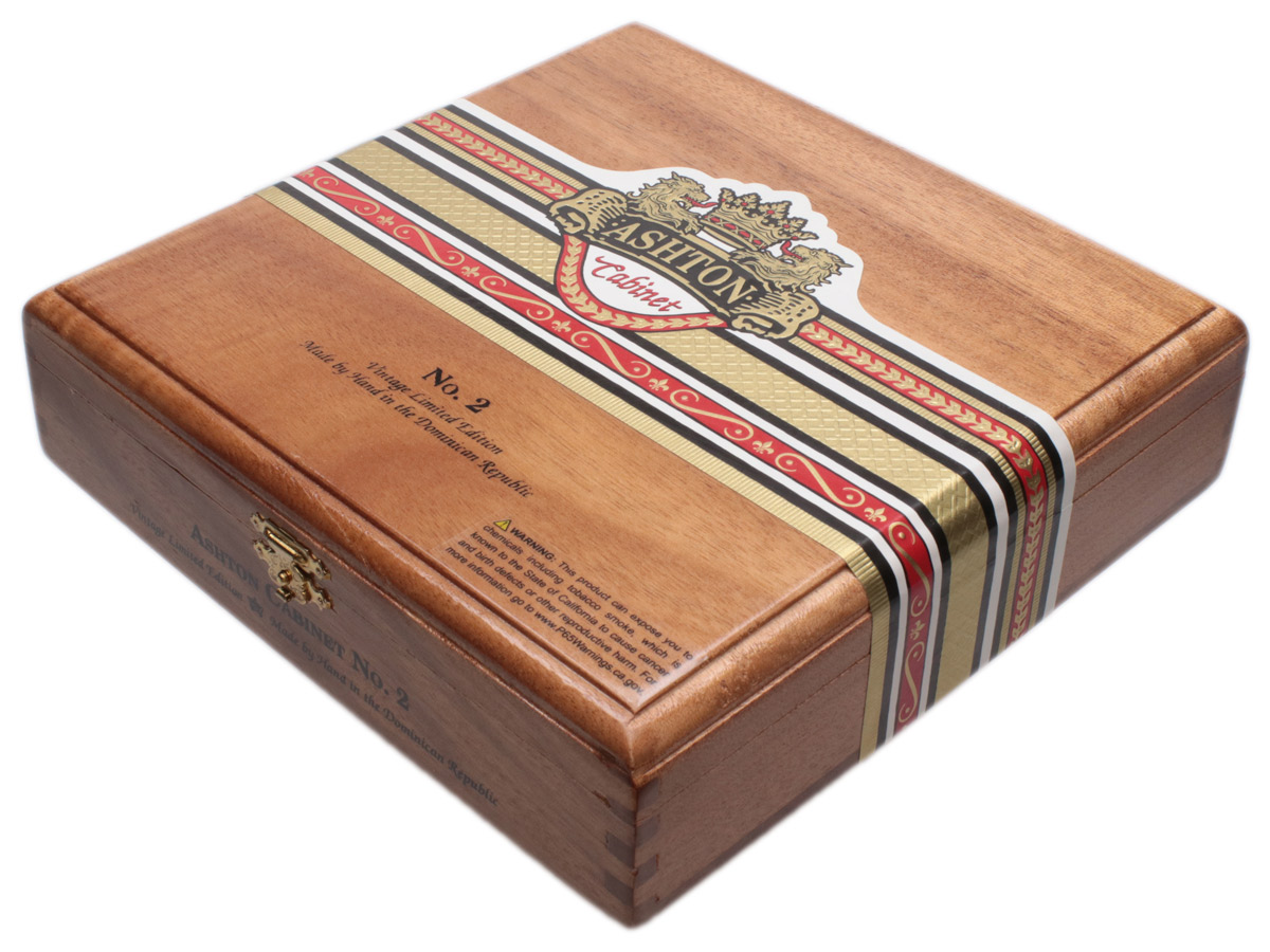Cabinet Selection #2 - Ashton Cigars | Smokingpipes.com
