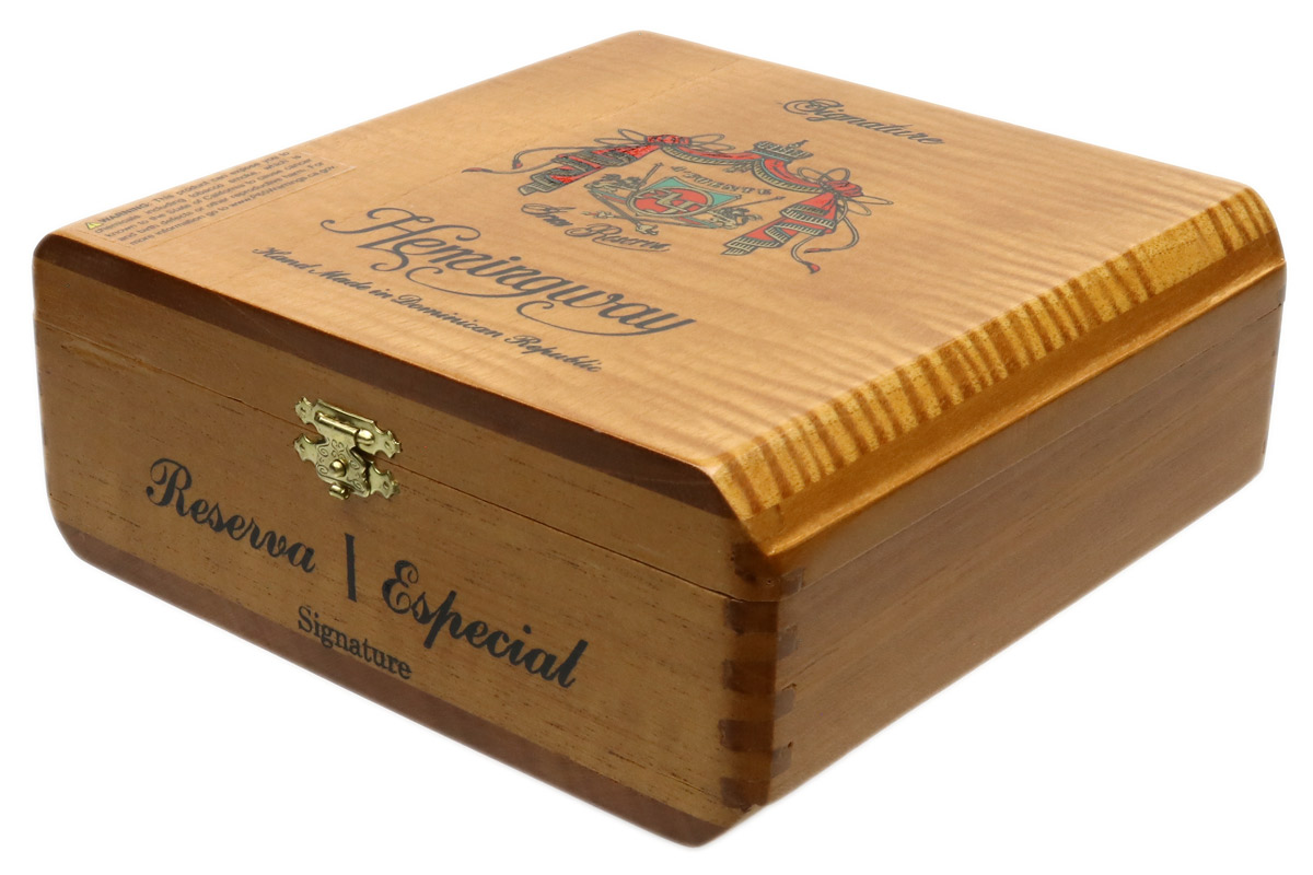 Hemingway Sun Grown Signature - Arturo Fuente Cigars