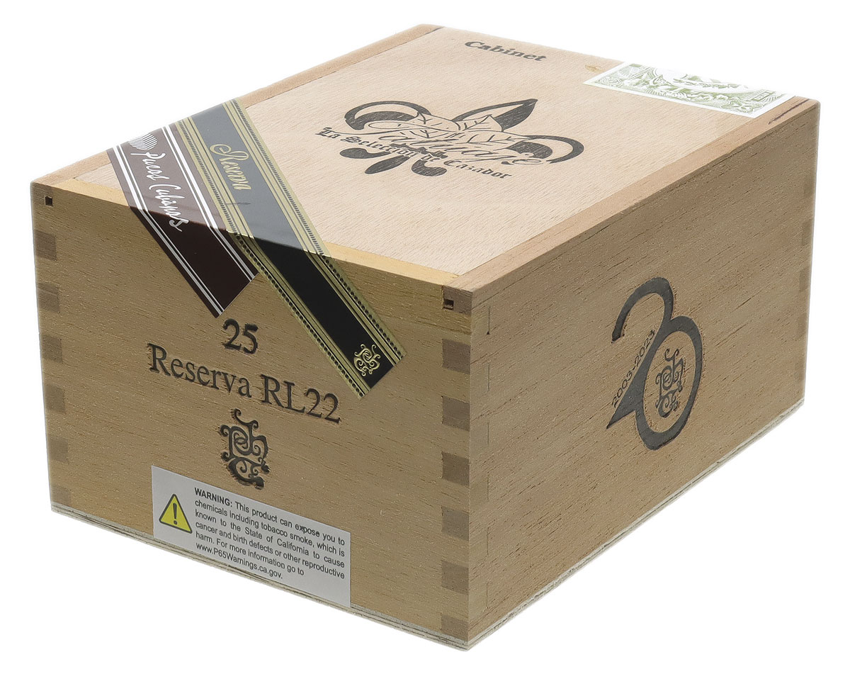 Tatuaje 20th RL22 - Tatuaje Cigars | Smokingpipes.com