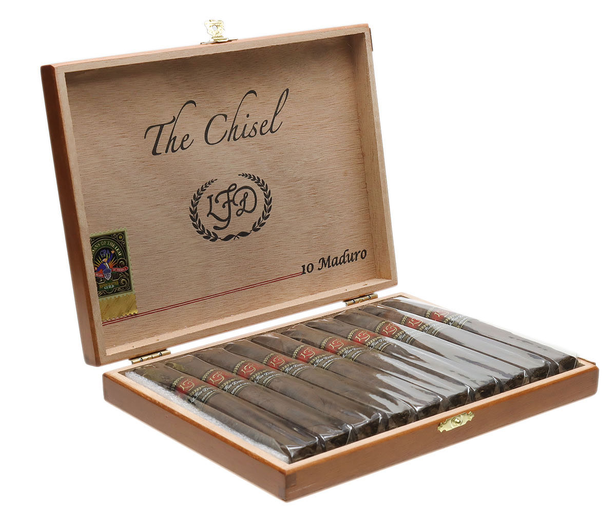 Chisel Maduro - La Flor Dominicana Cigars | Smokingpipes.com