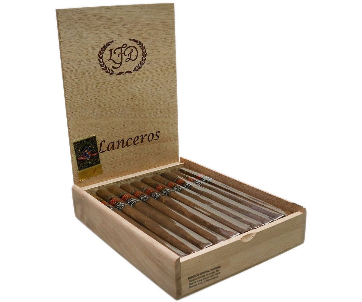 Double Ligero Sun Grown Lancero - La Flor Dominicana Cigars