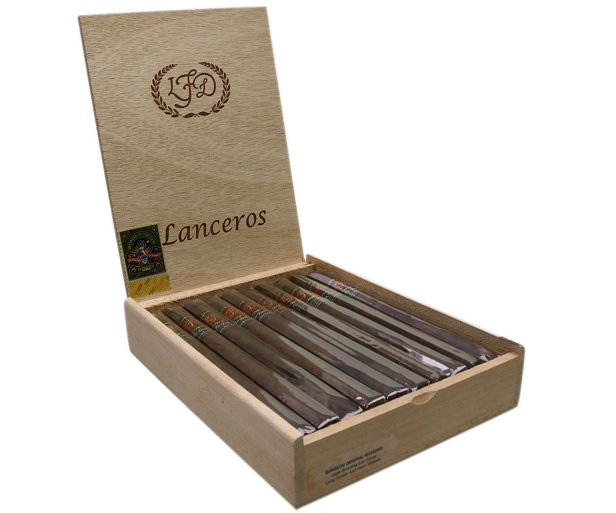 Double Ligero Oscuro Lancero - La Flor Dominicana Cigars